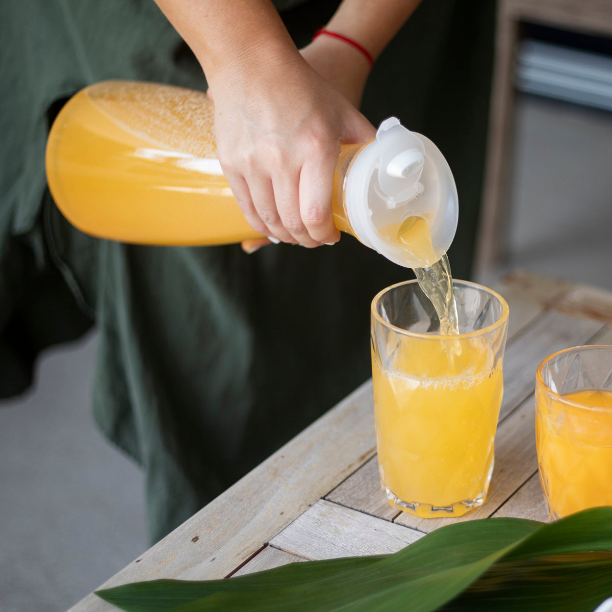 LeTotonCasa | Jarra Con Tapa Para Jugo/Agua 1,5 Litros Acrílico Premium